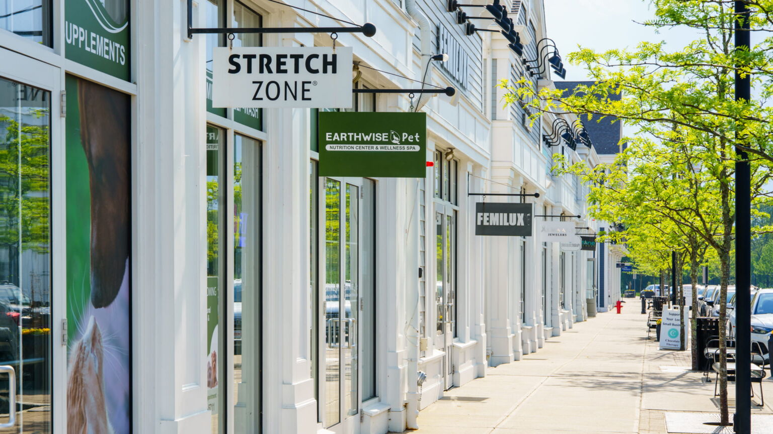 Wayland Town Center – Restaurants, Shopping & Services